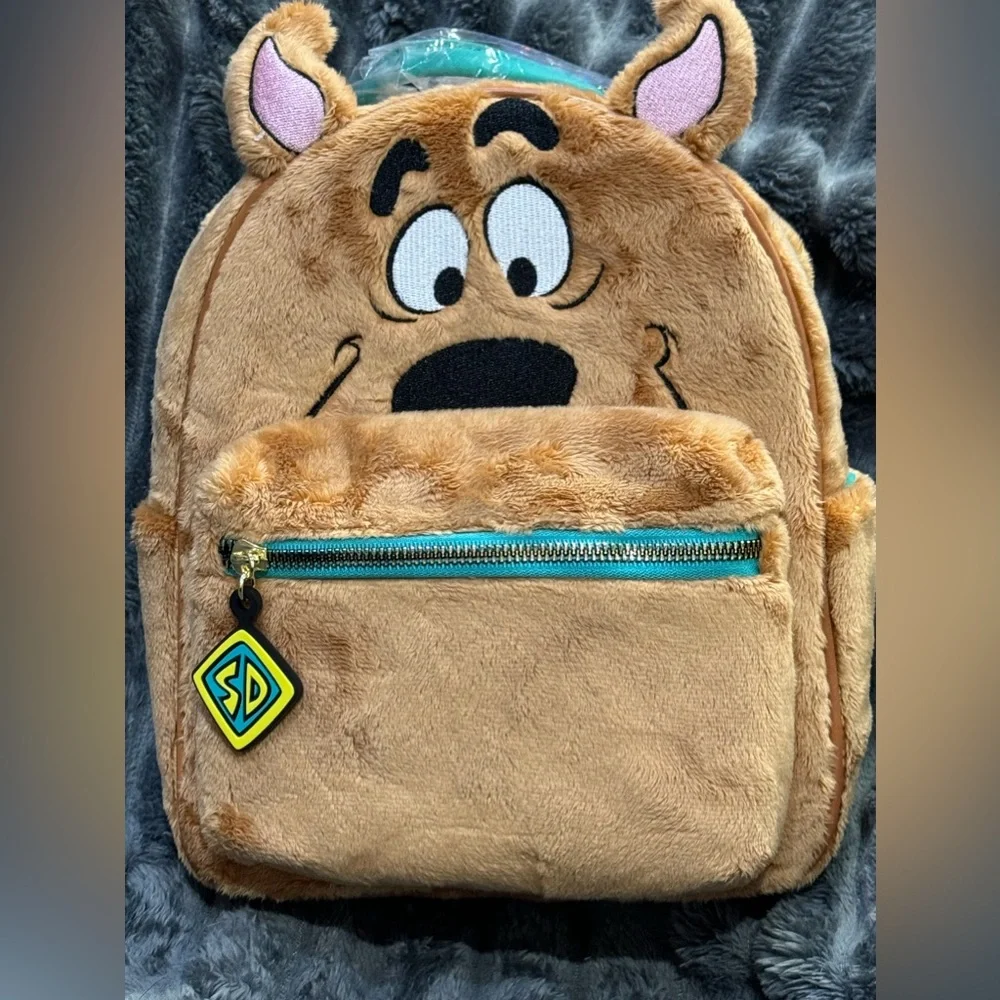 Bioworld | Bags | Nwt Bioworld Warner Brothers Scooby Doo Fuzzy ...
